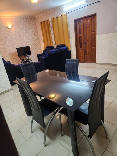 Appartement Meublé 2 Chambres à Yaoundé - Yaounde