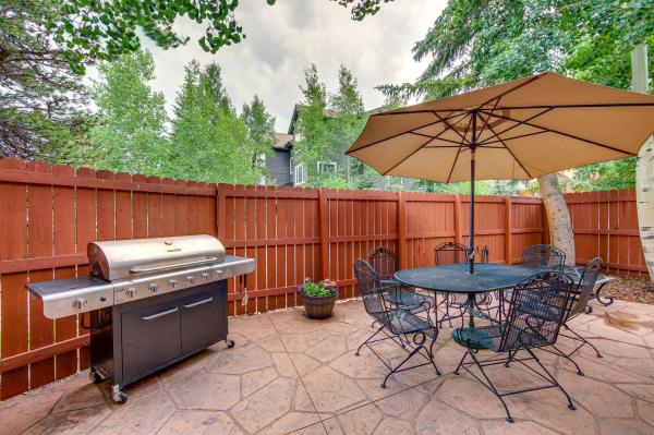 Walk To Main St And Ski Shuttle Frisco Home With Yard - Frisco, CO