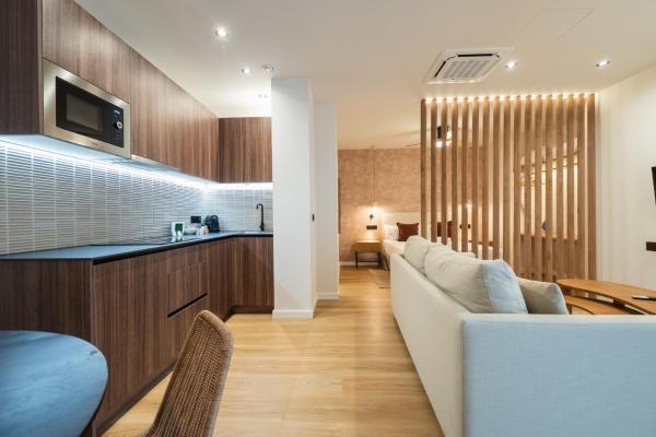 Calma Places - Patios De Alfonso Xii - Seville