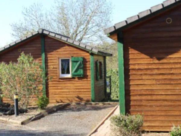 Chalet Cosy Avec Terrasse Pour 2 Pers. à Naucelle - Api-1-52-334 - Aveyron