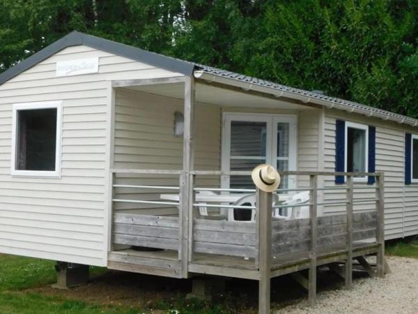 Mobil Home Confortable Avec Terrasse Pour 6 Personnes - Api-1-52-646 - Josselin