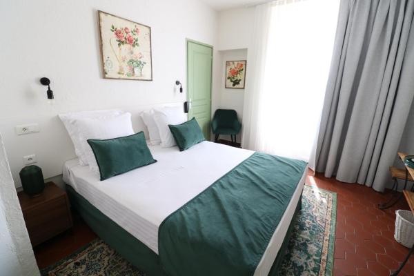La Villa Roseraie , Hôtel Familial Ouvert Toute L'annee - Vence
