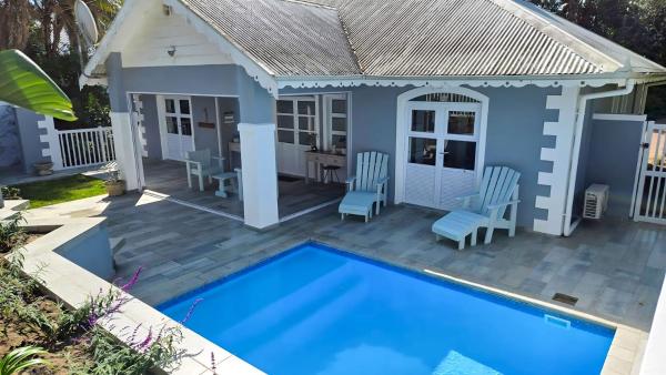 Rose Cottage In Caribbean Estate - Port Edward