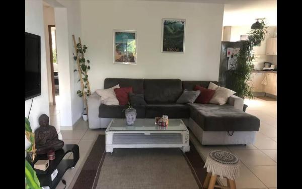 Chambre Dans Maison F4 - La Réunion