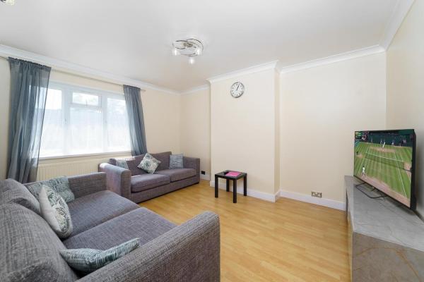 2br Apartment Near Heathrow Airport - Uxbridge