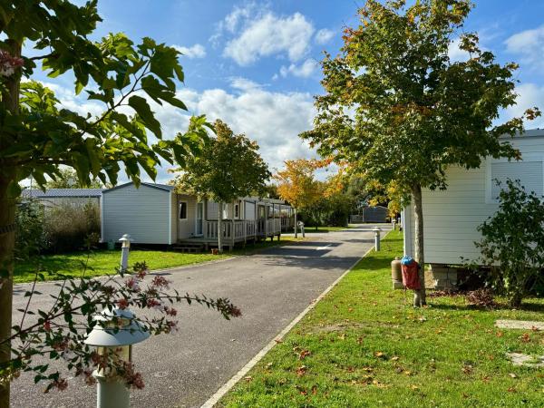 Camping De La Loire - Saint-Étienne-de-Montluc