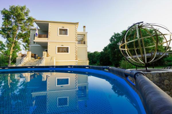 Atlas Mansion-4 Bedroom Home - Corfu