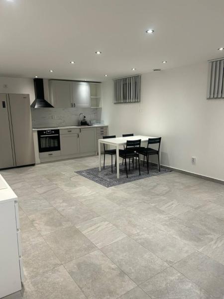 Fresh And Newly Renovated Basement Apartment - Malmö