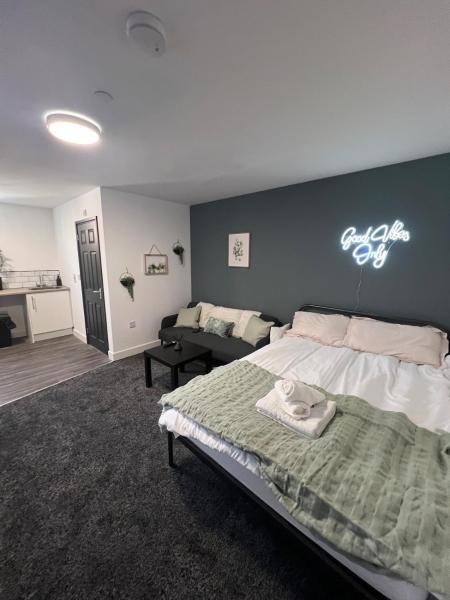 Studio Apartment - 2 Guests - Wolverhampton