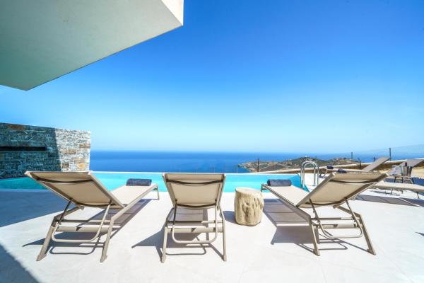 Hilltop Luxury Villas With Private Pool And Sea View - Iraklion