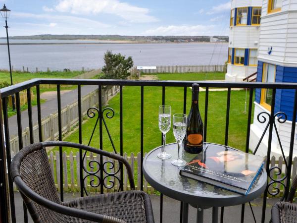 The View Old Coastguard Cottage - South Shields