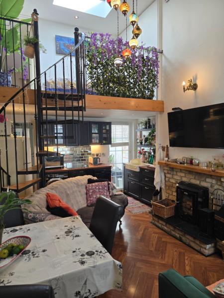 3 Trinity Cottage - 