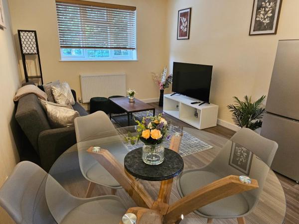 2 Bedroom Flat Western Elms Free Parking - Reading