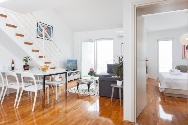 New Gallery Apartment With Beautiful View - Brela