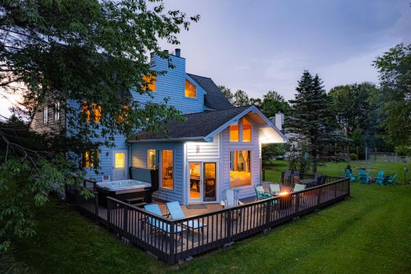 Panorama Point - Gorgeous Views, Hot Tub, Theater - Canaan Valley, WV