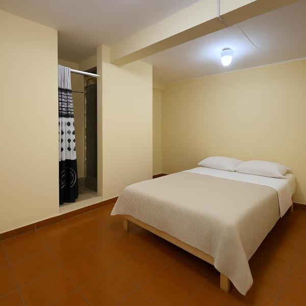 Habitación Cerca A La Upao - Laredo
