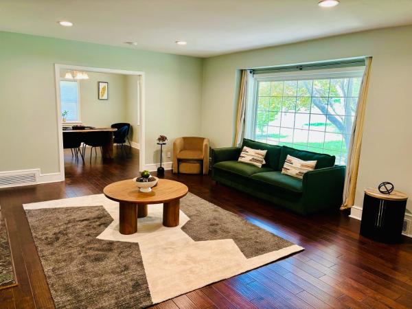 Raleigh Retreat With Pool Table, Grill & Ada Bath - Lake royale, Spring Hope