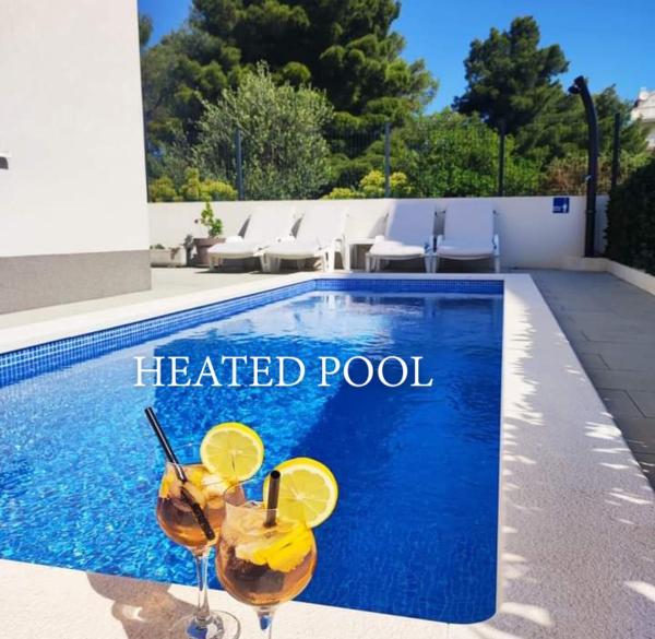 Apartment Adria Relax With Private Heated Pool - Maslinica