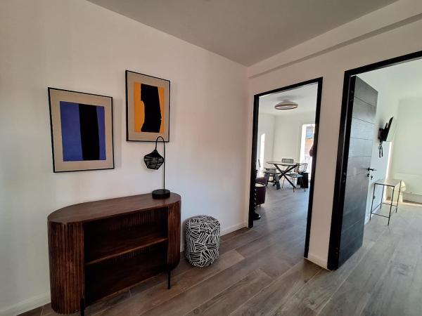 Elegance & Sleek Design In Nice - Nice