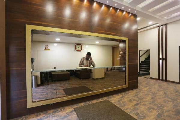 Hotel O Rajdoot Gaurav - Bhopal
