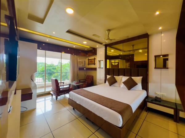 Hotel Dwaraka - Thane