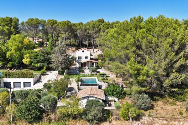 Altinea - Family Home With Infinity Pool - Éguilles