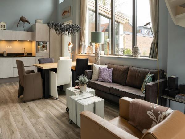 Modern Forest Retreat In Bergen - Schoorl