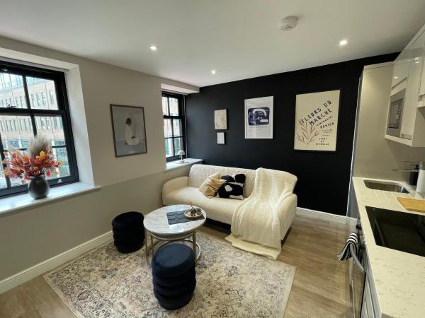 Chic Central Leeds Retreat - Leeds Station