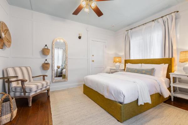 The Gato Room At Inn On Fleming Key West! - Key West
