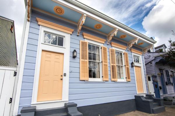 St Philip Gem 5 Bed-5 Bath Steps To Fq - Monthly - New Orleans, LA