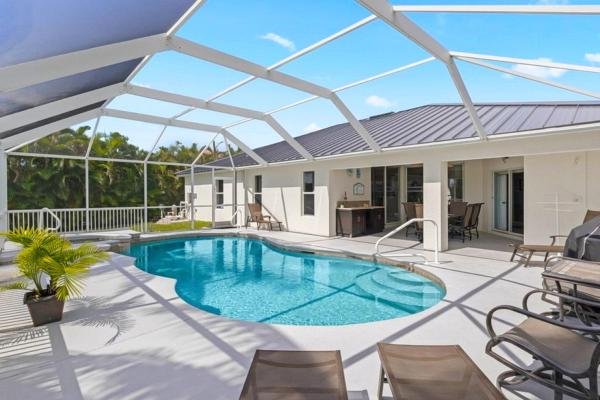Villa Enterprise - Stunning 3 Bedroom Waterfront Villa In Sw Cape Coral - Cape Coral, FL