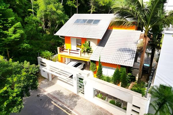 Curta! |135| Casa | Piscina | Prox. Roda Gigante - Balneário Camboriú