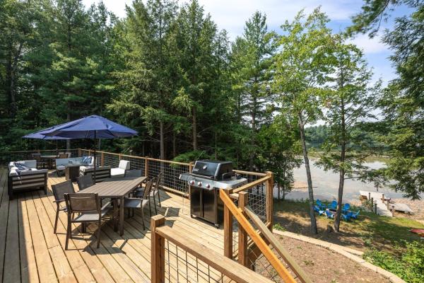 The Timber Shore @ Interlochen Private Lakefront Hot Tub Game Room 12 Forested Acres - Honor