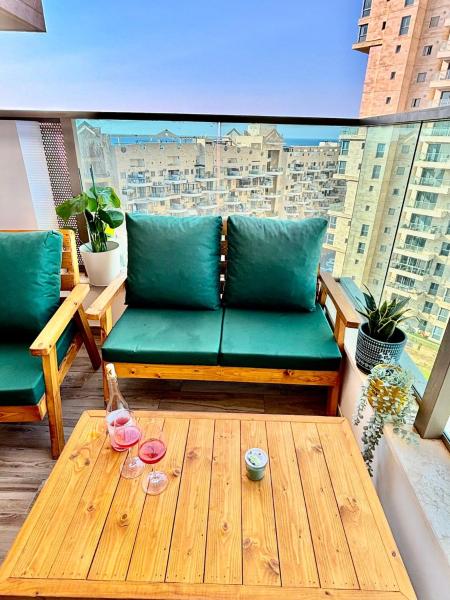 Beach Suite Israel, Beachfront Suite, Indoor Pool, Gym Spa ביץ סוייט ישראל בריכה מקורה, חדר כושר וספא בבניין - Israel