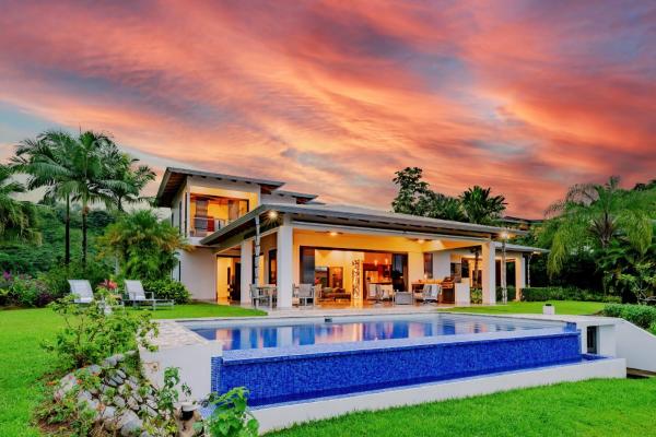 Hacienda Jaguar - By Pura Villas - Ojochal