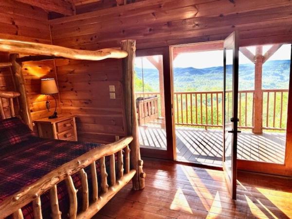 Pet-friendly Townsend Mtn Cabin W Hot Tub, Daybed Patio - Townsend, TN