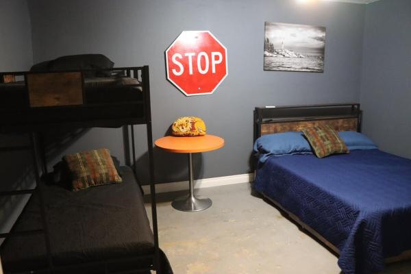 Shaver Street Stay - Hemet, CA