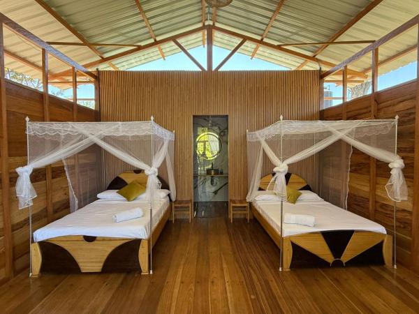 Valencia Lake Lodge - Madre de Dios