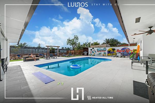 Lakefront Mansion, 5min 2 Hard Rock Stadium, 30gsts L65 - Miramar, FL