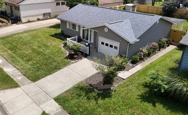 Private Home - Entire House - Ranch - Hot Tub - Pets Welcome - 2 King Beds - Kids Welcome - Fenced Yard - Free Wifi - Quiet Neighborhood - New Albany, OH