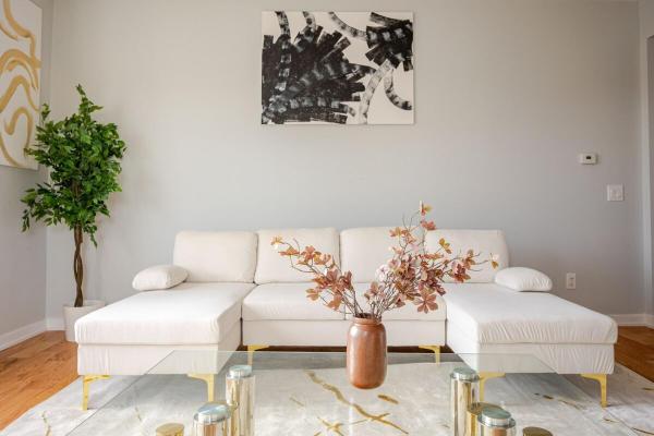 Prime Luxury Ny Balcony Wood Burning Fire Place! - Washington Bridge