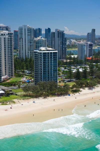 Golden Sands On The Beach - Absolute Beachfront Apartments - Gold Coast