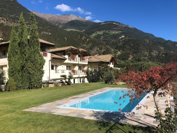 Apartment In Goldrain With Pool & Mountain Views - Goldrain