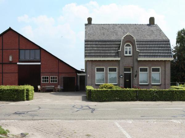 Farmhouse In Ulicoten Near Forest Trails - Niederlande