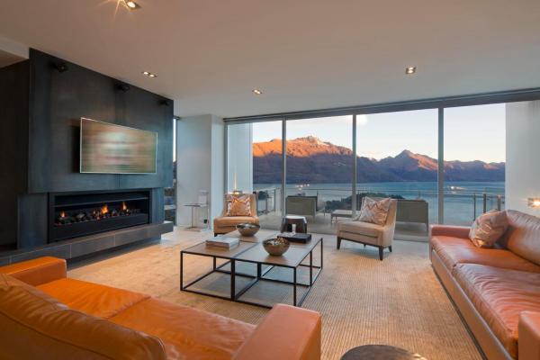 Villa De Luxe, A Relax It's Done Luxury Holiday Home - Queenstown
