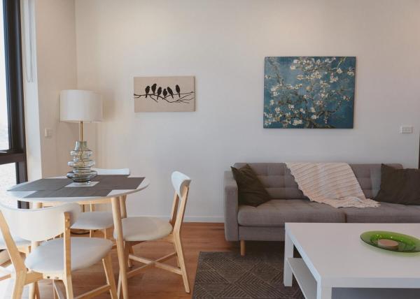 Bay St Retreat - 2br 2bath Stay - Ivanhoe
