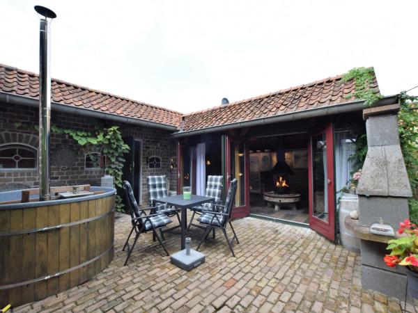 Cottage Near Bourtange With Hot Tub - Pays-Bas