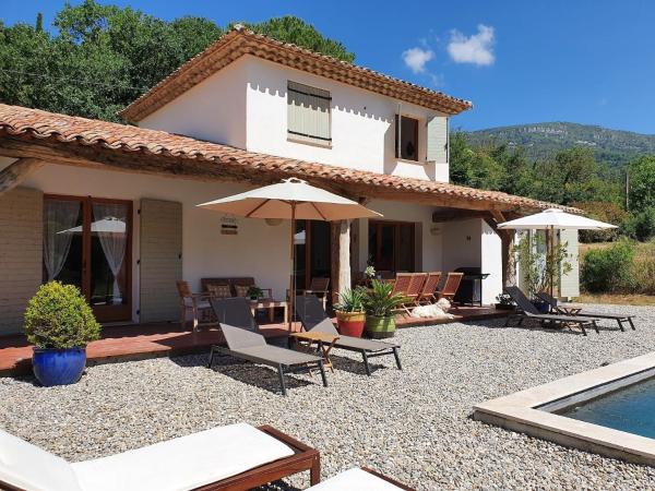 Villa In Bargemon With Pool And Mountain Views - Var