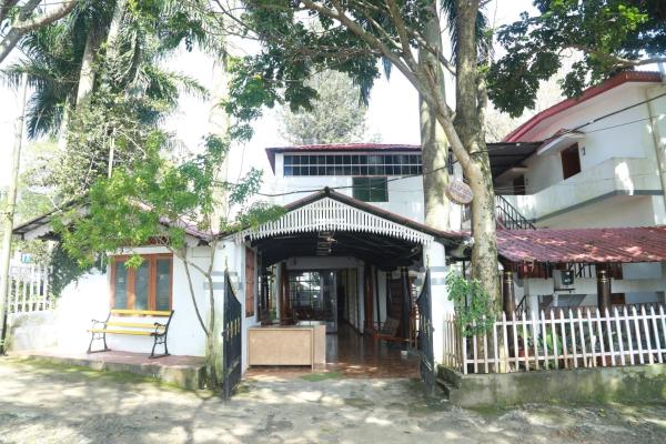 Rainforest Inn - Yercaud