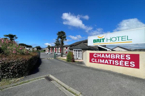 Brit Hotel Essentiel Pau Lescar - Pau